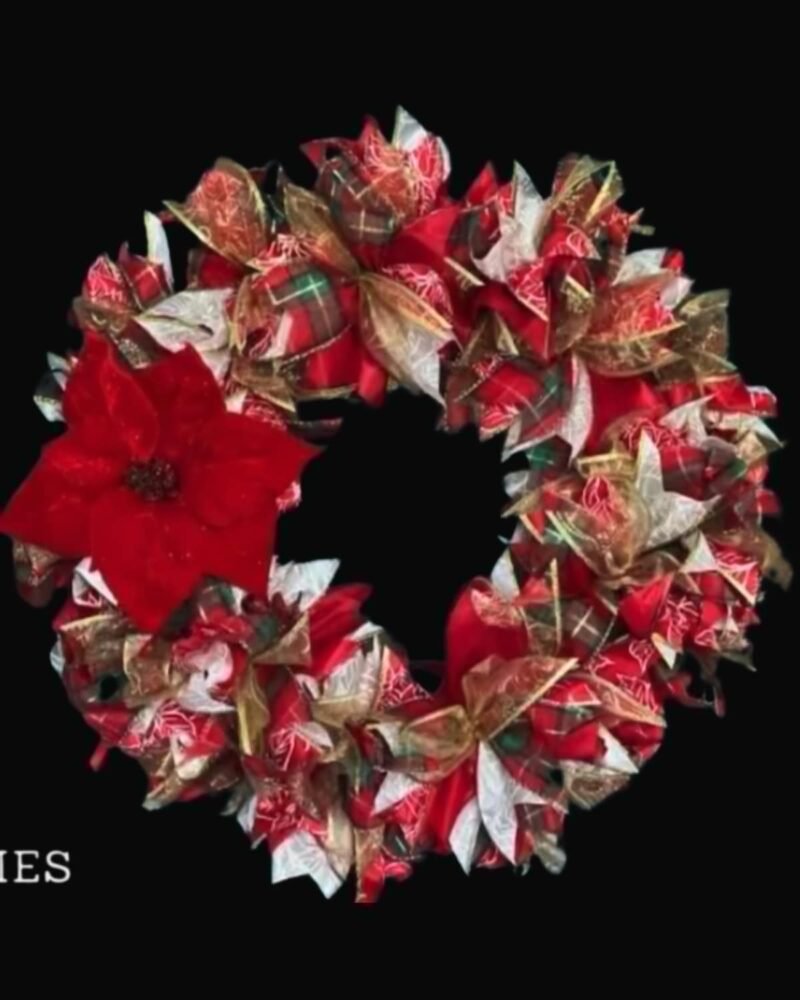 Video how to - Make a Quick and Easy Holiday Ribbon Wreath : Bowdabra